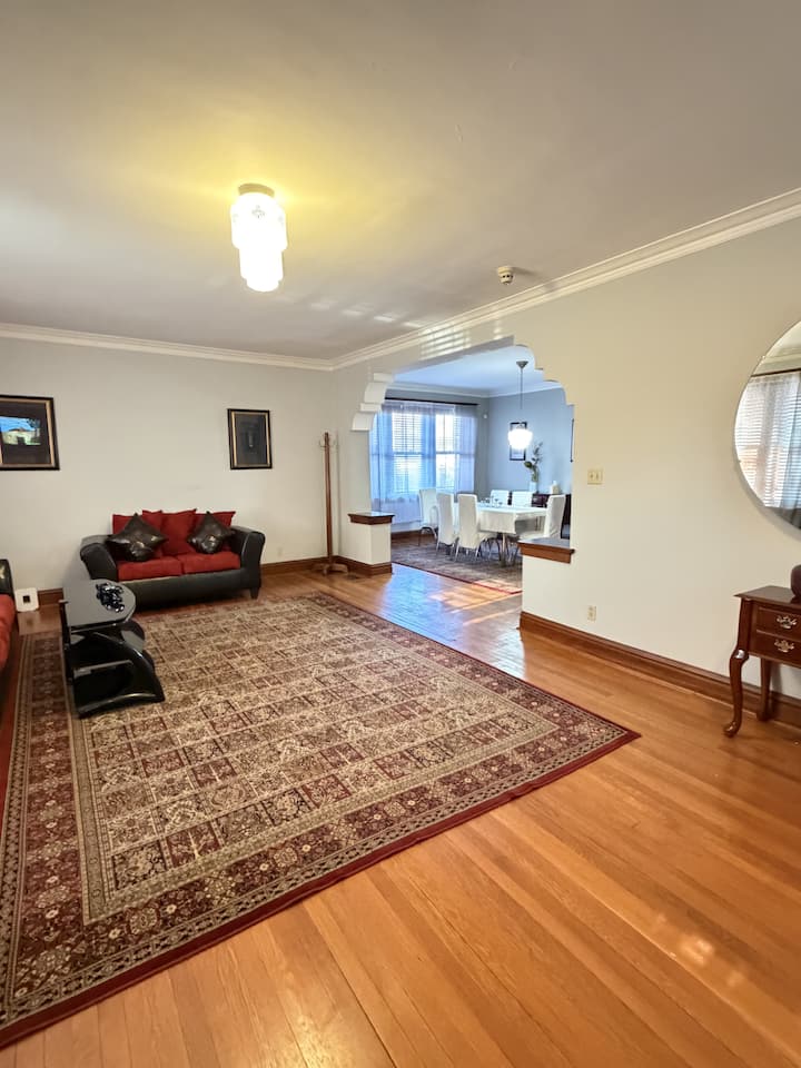 5301 S Broadway Available For Complete Comfort - Saint-Louis, MO