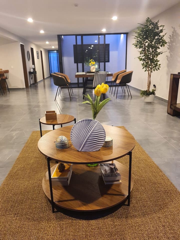 Contempo Stay · Walk To Expo Guadalajara - Mexico