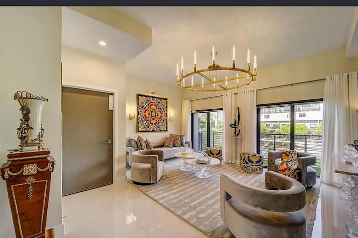 Waterfront Townhouse With 3 Balconies And Elevator - Pompano Beach, FL