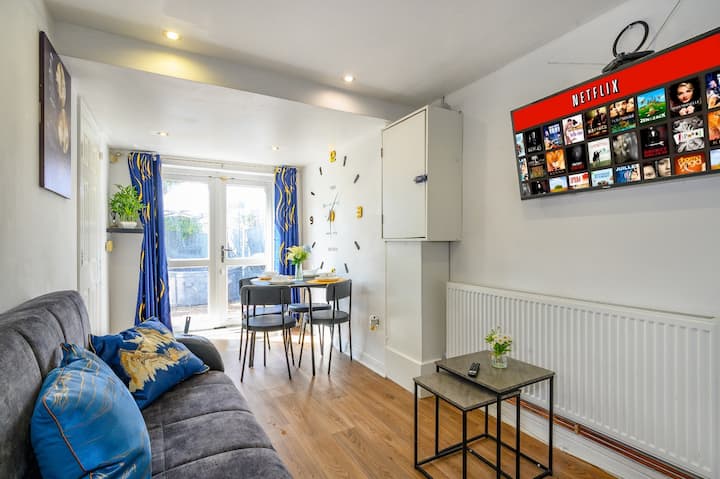 Single Floor Flat In West Yorkshire - Mirfield