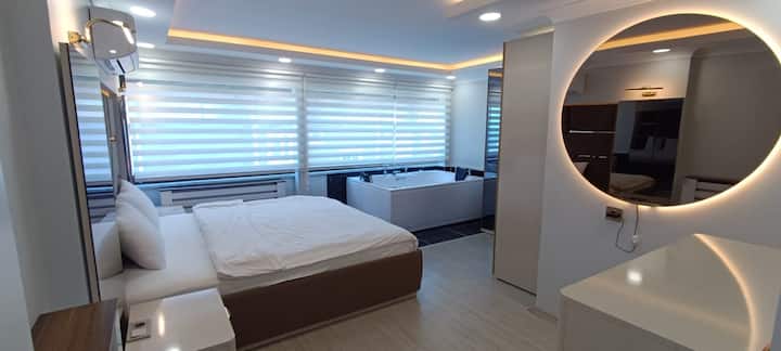 Aile Dairesi Jakuzili Oda Deniz Manzaralı - Trabzon