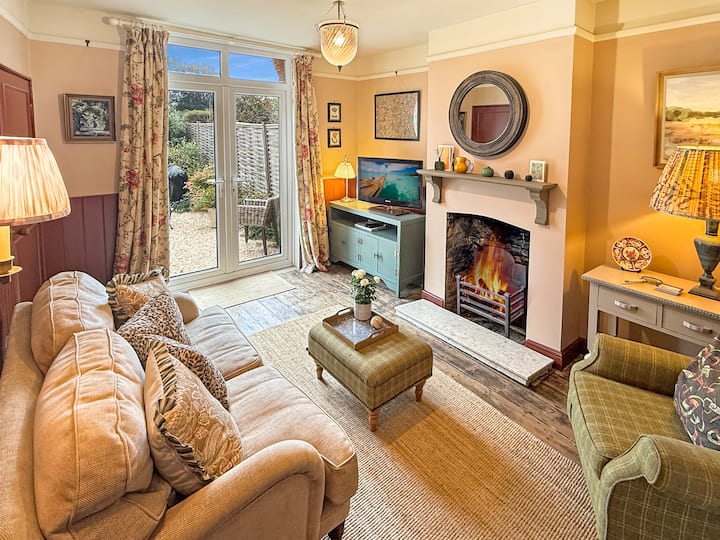 Pretty South Facing Cottage - Midhurst