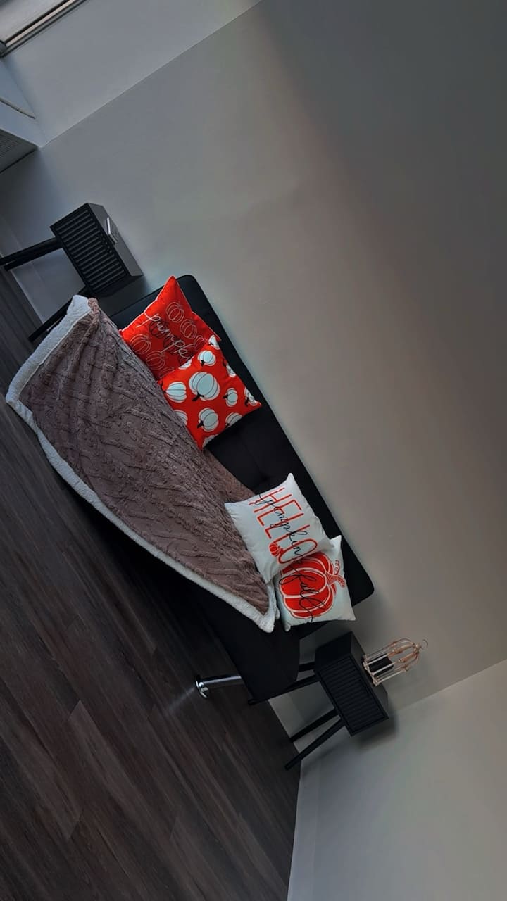 Modern Detroit Studio | Cozy, Work-ready & Central - Détroit, MI