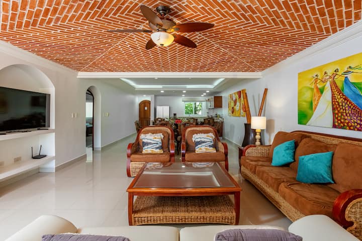 Amazing Condo, Marina Front, Hotel Cleaning. - Puerto Aventuras