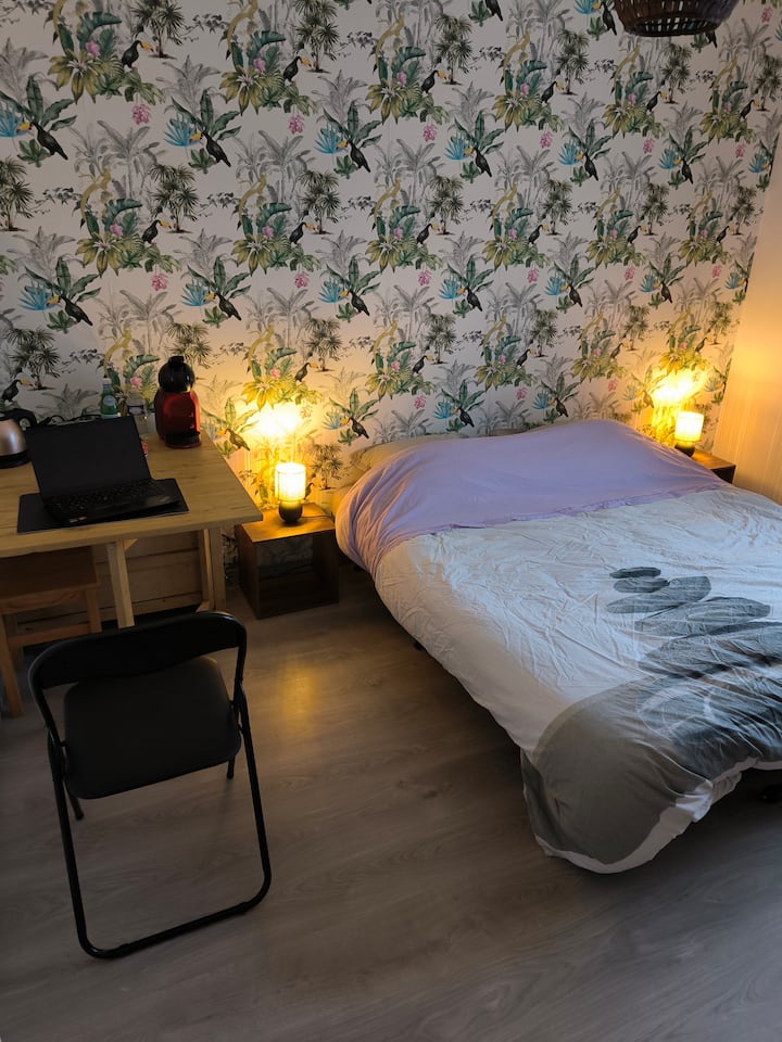 Chambre + Sdb & Wc Privés. - Chantilly