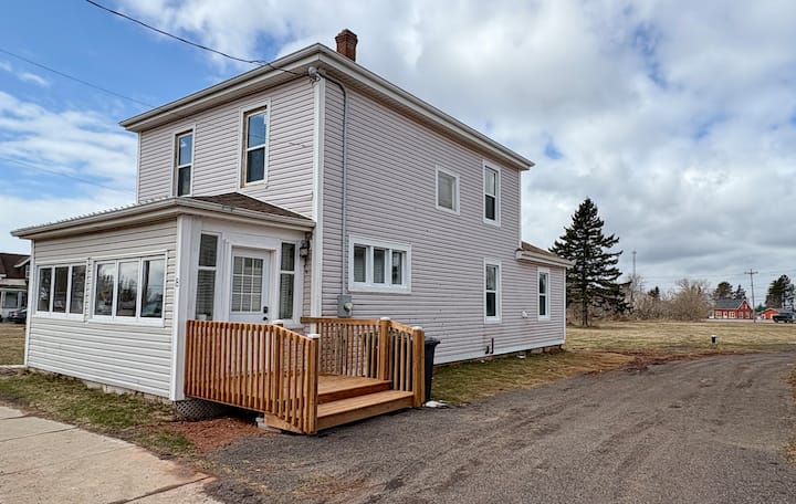 Professional Suite With Lots Of Space - Summerside