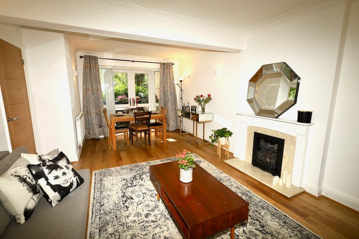 Entire Apartment In Greater London, United Kingdom - Emirates Stadium