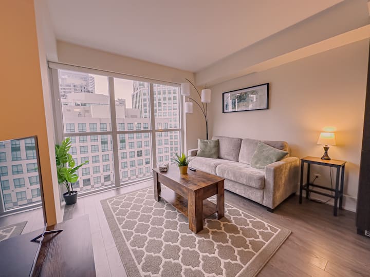 Luxury Suites With Free Parking - 