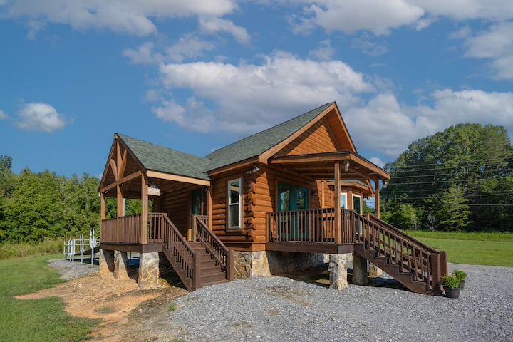 The Mcclure Hill Farm Little Log Cabin - Kings Mountain State Park, Blacksburg