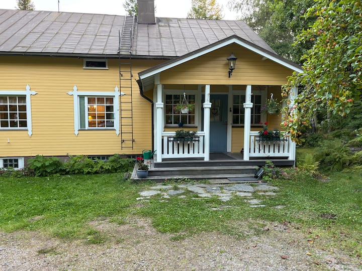 Kaunis Omakotitalo Järven Rannalla - Saarijärvi