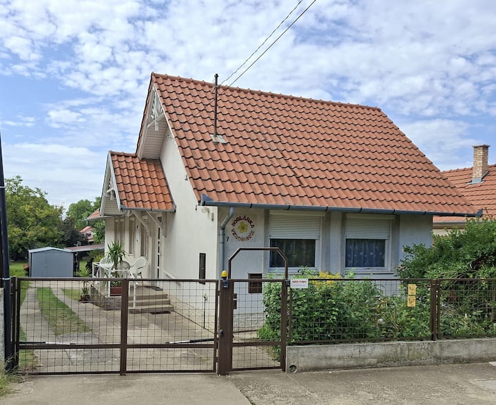 Boglárka Vendégház - Pihenés A Belváros Közelében! - Debrecen