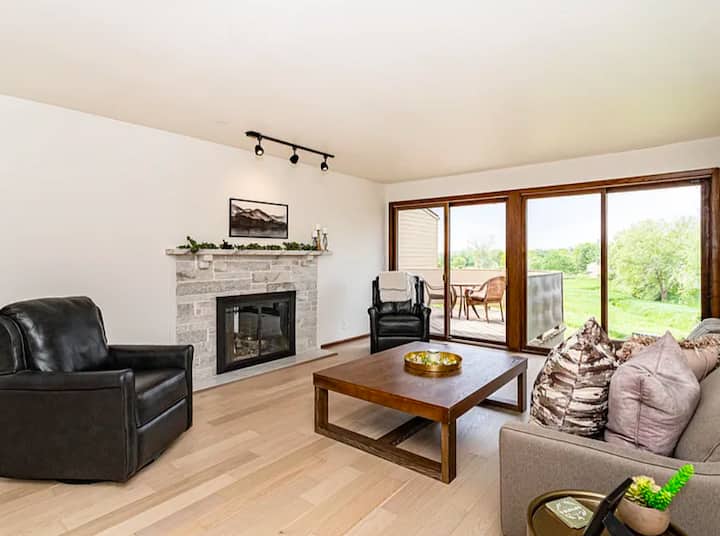 North Campus Modern Comfort - Ames, IA