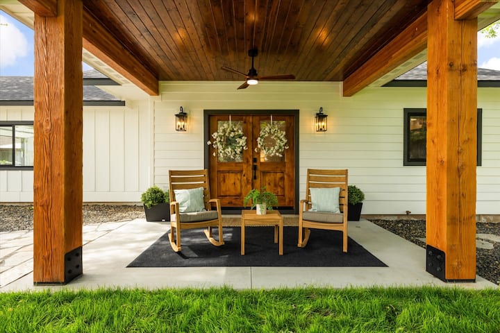 N. Meridian Farmhouse Retreat - 默裏迪恩