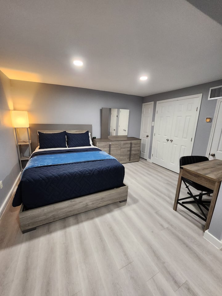 Private 1br W/ Patio Near Hobby Airport, Nrg, Tmc - Pearland, TX