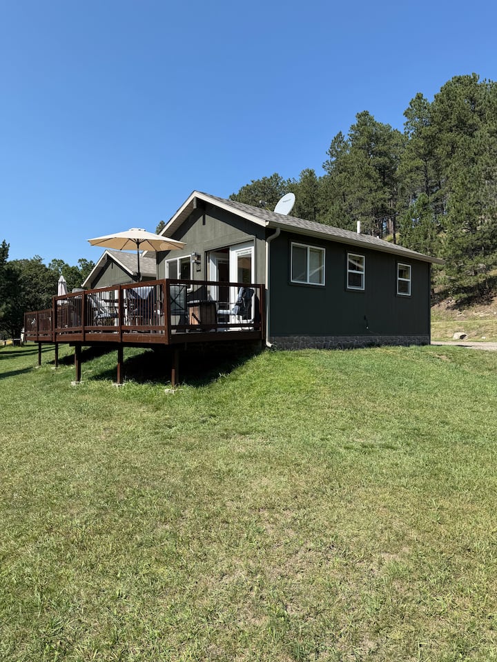 Woodland Retreat Near Mt. Rushmore - Keystone, SD