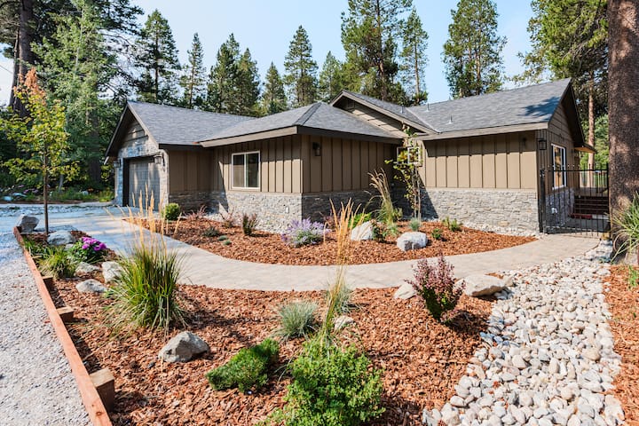 Cozy Retreat Near Heavenly Ski Resort And Casinos - South Lake Tahoe, CA