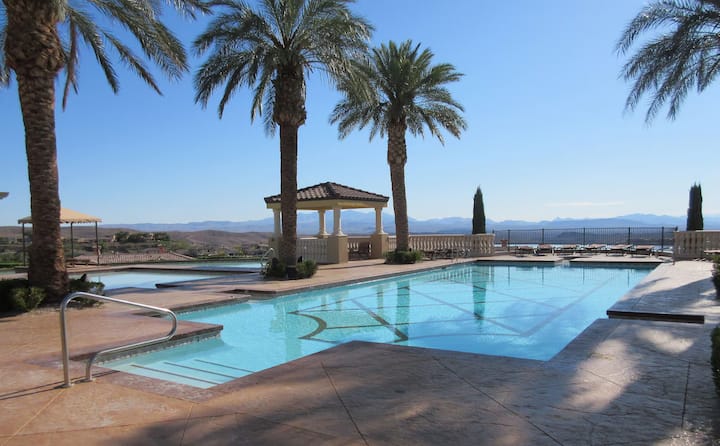 Cozy Condo On Lake Las Vegas - Located In The V - Henderson, NV