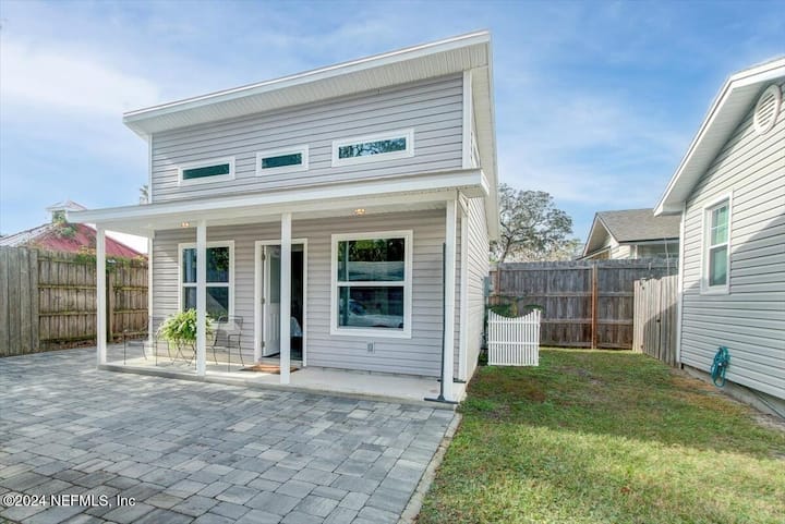 Sleek Jacksonville Gem | Perfect For Two - Jacksonville, FL