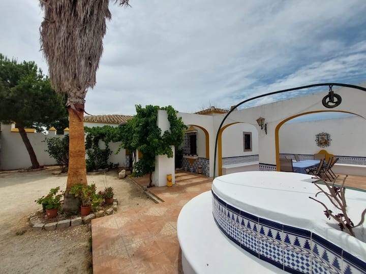 Aparta Suite Cortijo Las Cruces, Guillena Sevilla - Alcalá del Río