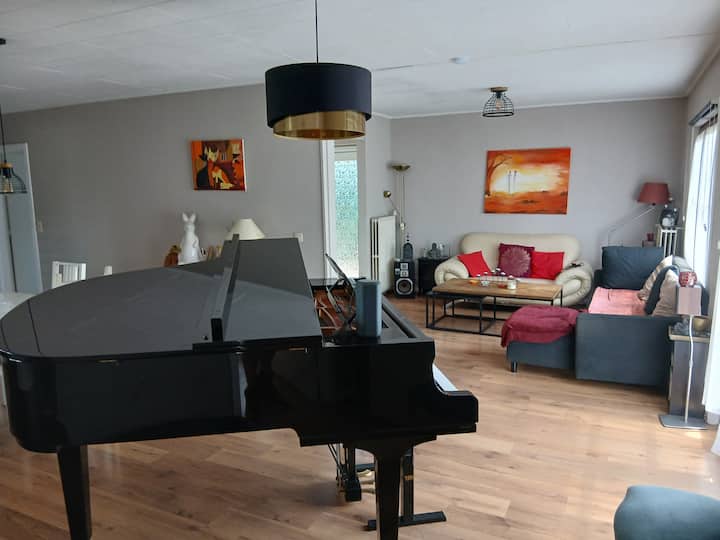 Villa 4 Façades Spacieuse Et Confortable ! - Soignies