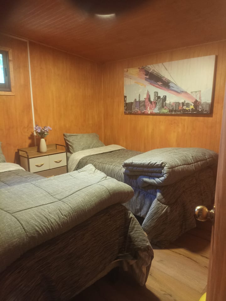 Hospedaje Muy Cerca De La Laguna - Quillón