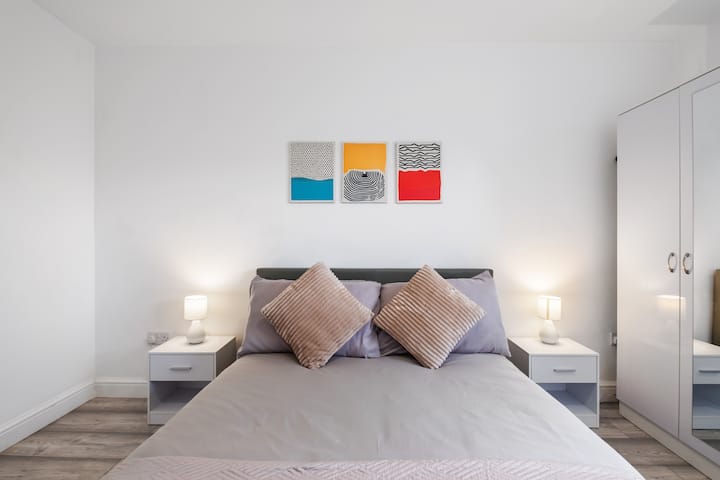 4-min To Ltn | Stylish Lterm | Fibre | Freeparking - Luton