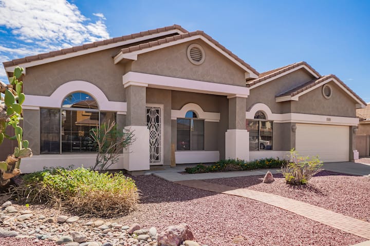 Superstition Solstice Estate- Heated Pool! - Apache Junction