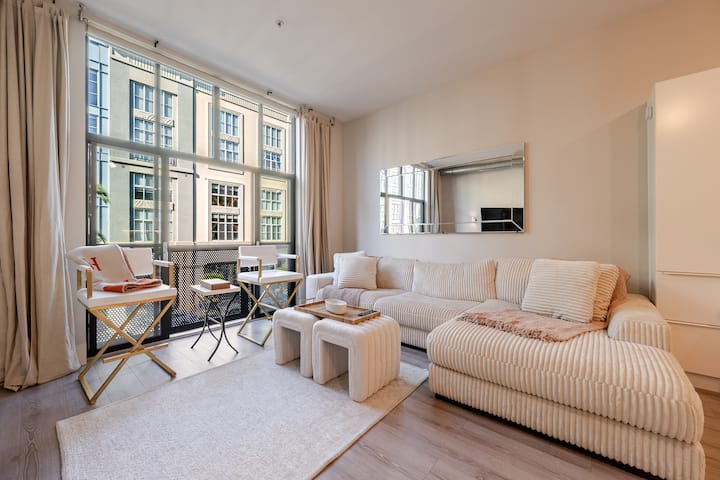 Luxury Condo In The Heart Of Santana Row - Santa Clara, CA