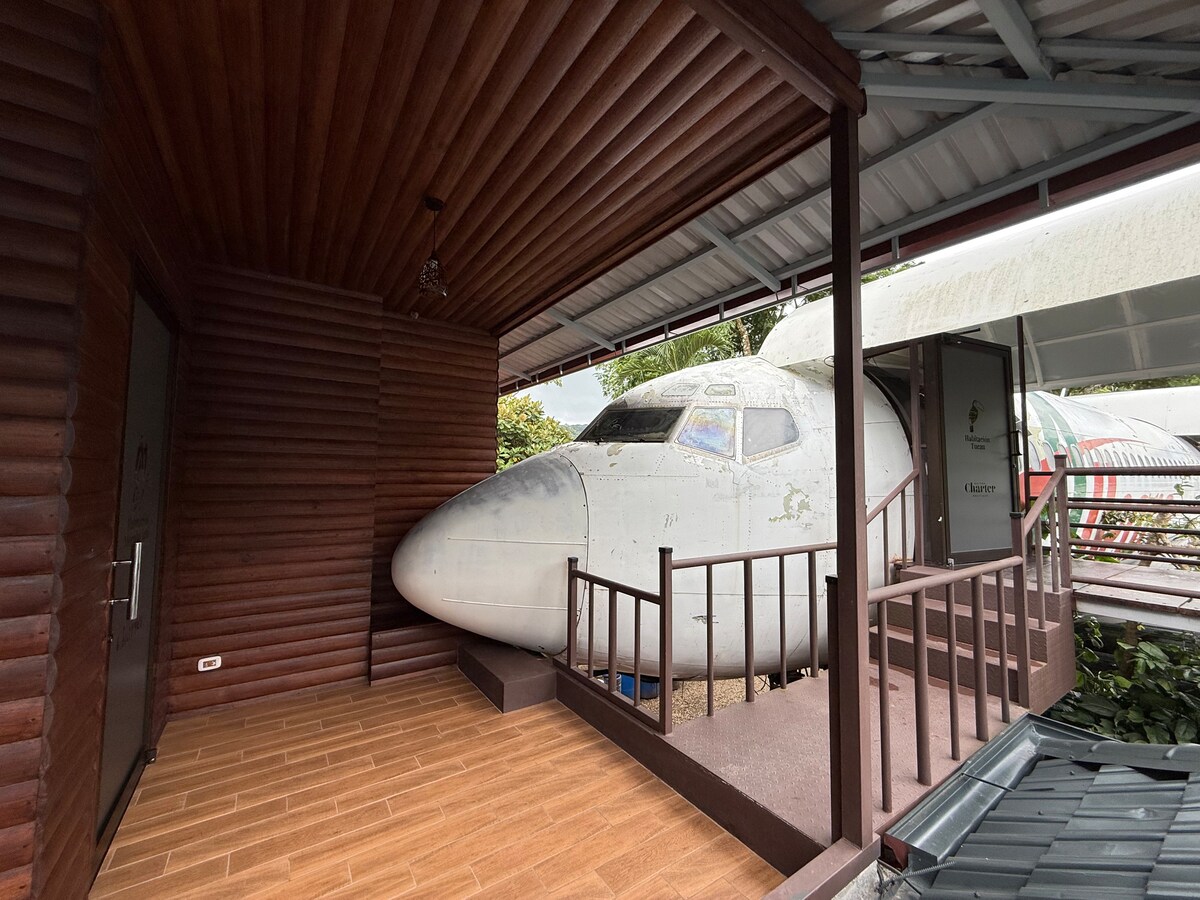 Airplane Experience - Cabin by the Plane - Apartments for Rent in ...