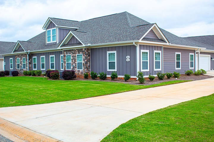 Fully Furnished 3br · Subdivision Amenities* - Warner Robins, GA