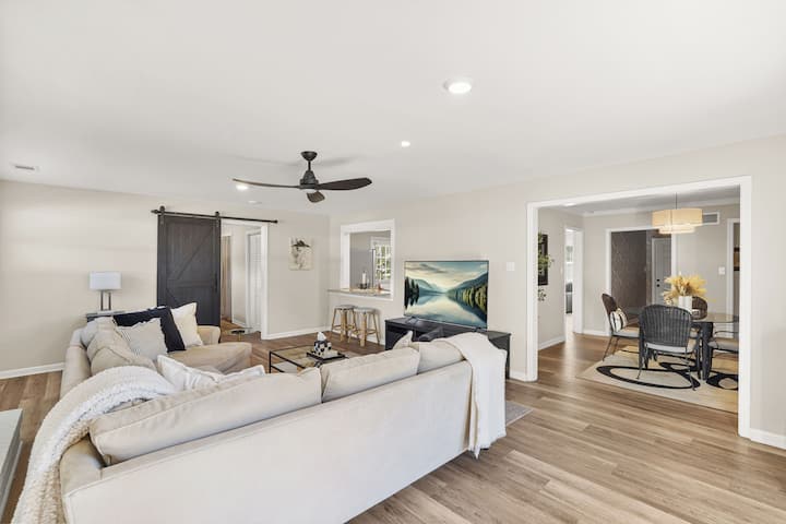 Traveler's Dream Home | Near Savannah | Game Room - Savannah, GA