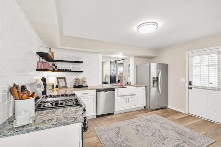 Warm Holiday 4bd Home Near Downtown Savannah, Ga! - Skidaway Island, GA