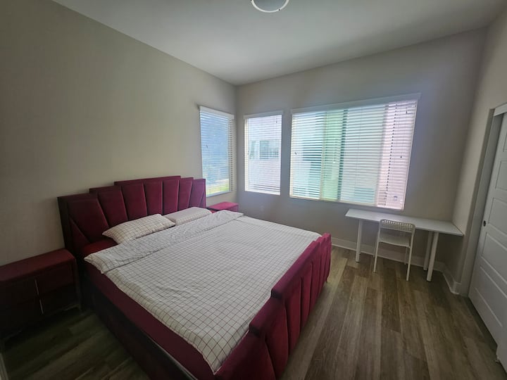 Single Family House With Private Elevator. - Irvine, CA