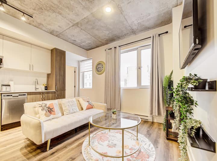 Cozy 1-bdr Retreat | Steps To Bell Centre - LaSalle