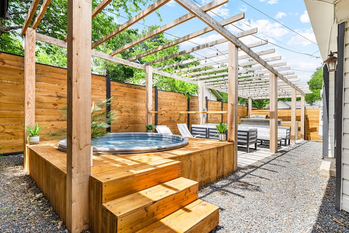 Pool | Hot Tub | Fire Table | Bbq Grill | Games - Austin, TX