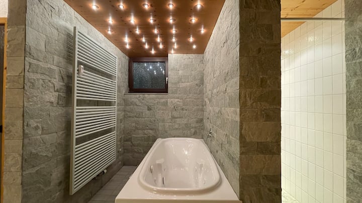 Gemütliche Ferienwohnung Mit Sauna Und Whirlpool - Schwabach