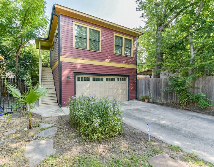 Hidden Oaks Guesthouse - Houston, TX