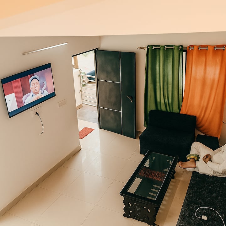 Peaceful Apartment - 4 Rooms (2 Units Of 2bhk) - Vrindavan
