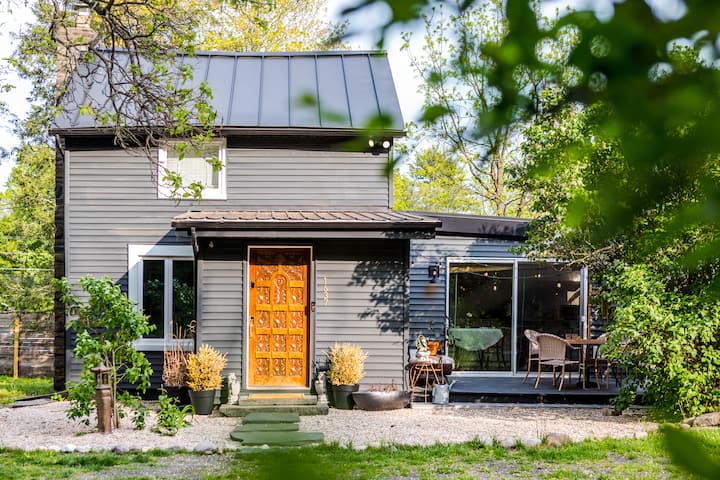 Serene Retreat W/ Cedar Hot Tub & Fire Pit - Woodstock, NY