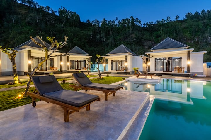 Batur Bed & Breakfast With Pools And Volcano View - Indonesia