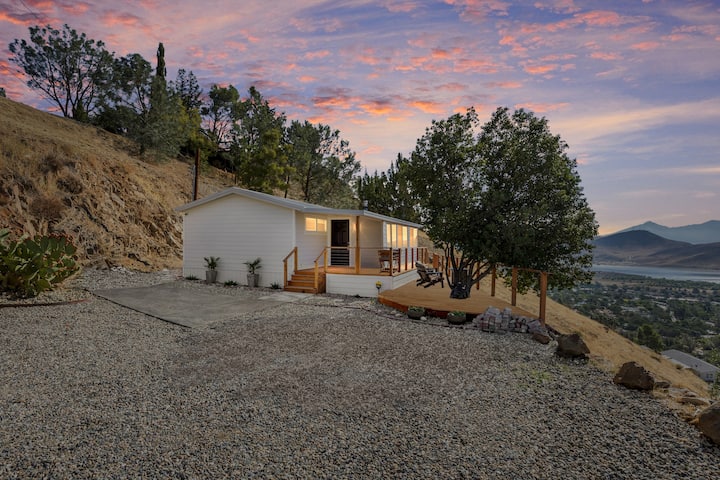 The Overlook/ A Secret Hot Tub Oasis/ Sleeps 5 - Kernville, CA