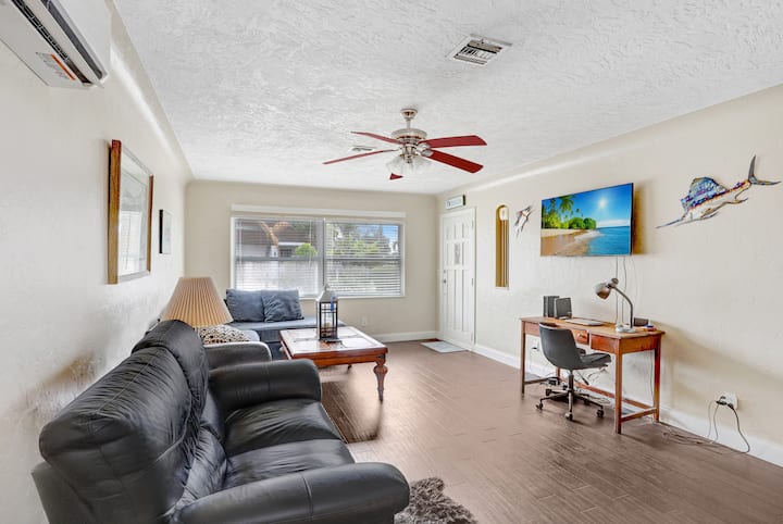 300ft To Beach Access|sauna&jacuzzi - St. Pete Beach, FL