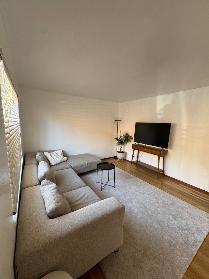 Temescal Gem • Stylish 1br • Laundry + Parking - Oakland, CA