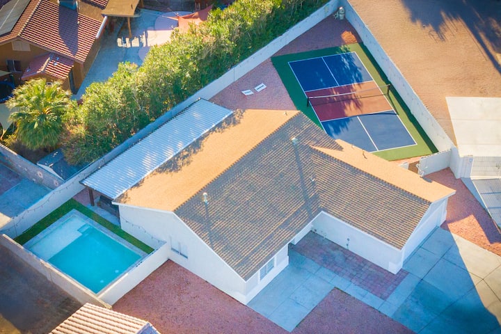 Good Vibes Only – 5br W/ Pool, Hot Tub & Game Zone - Las Vegas, NV