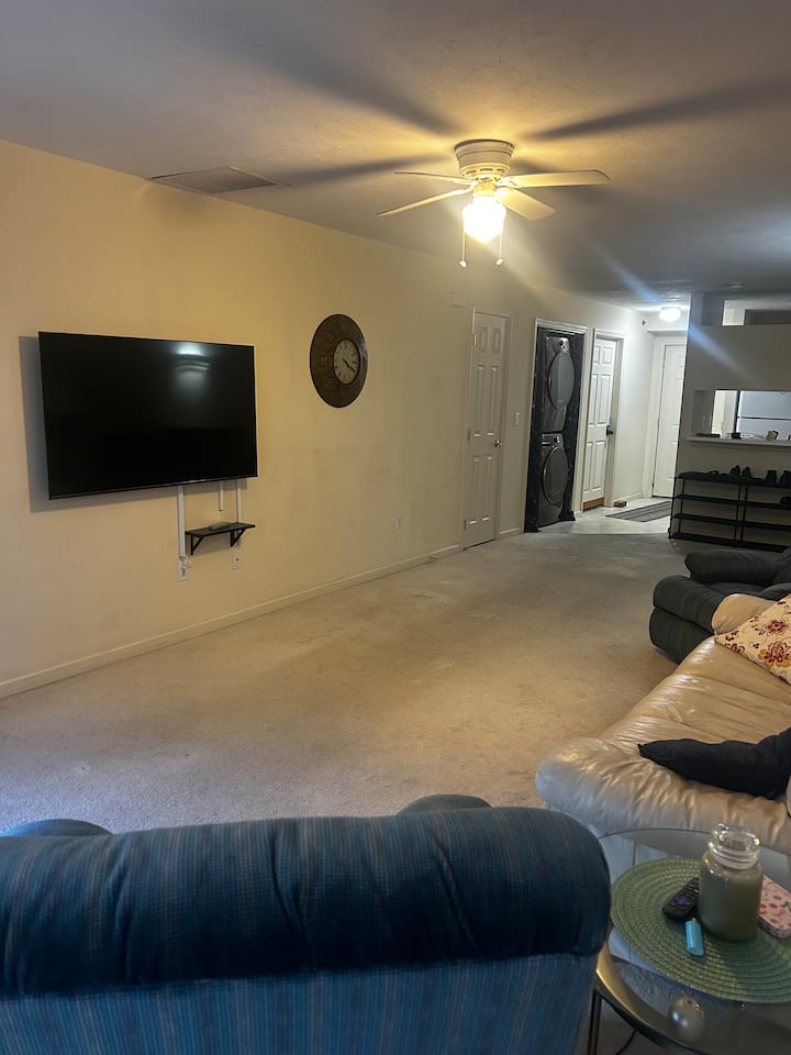 Peaceful Condo 3 Minutes To Wvu Football Stadium - モーガンタウン, WV