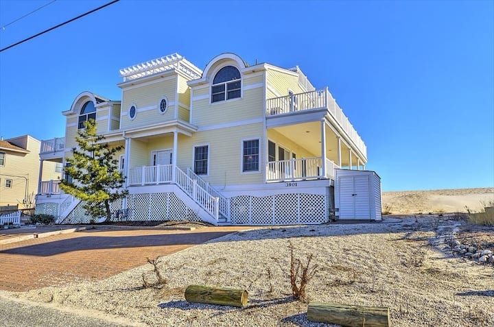 Ocean Front Oasis On Lbi With Stunning Views - Beach Haven, NJ