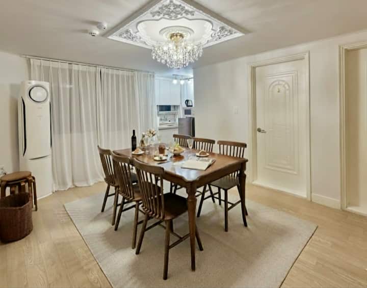 서울의 중심 종로|동대문역 도보10분|쇼핑과 관광에 최적|실물이 더 예쁘고 아늑한 숙소 - Seoul