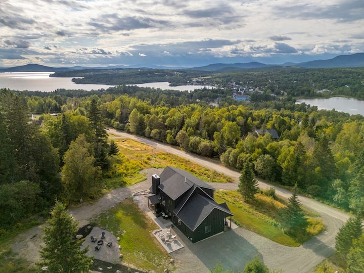 Modern 4br Cabin W/ Breathtaking Views + Fireplace - Rangeley, ME