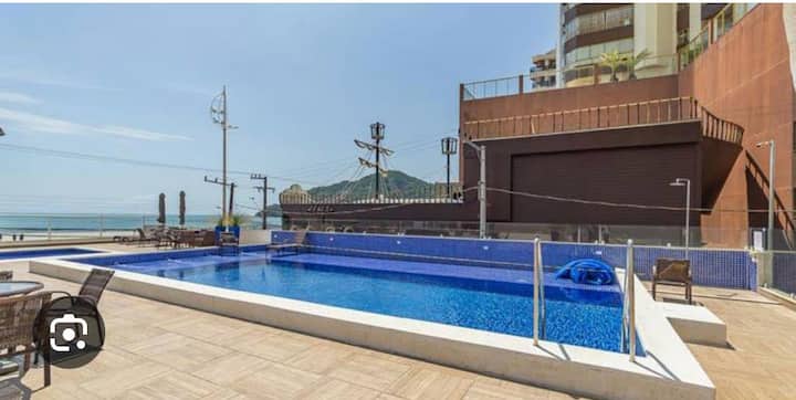 Ap Frente Mar Na Melhor Localização De B. Camboriú - Balneário Camboriú