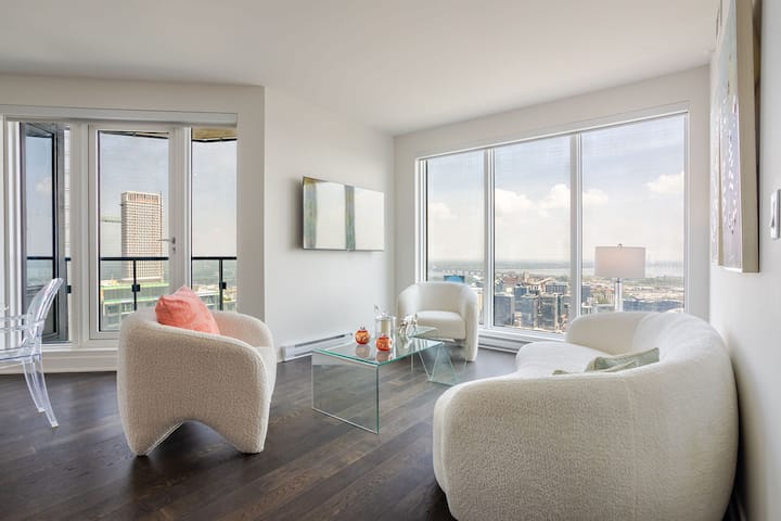 Ultra-luxe Penthouse | 2br 2ba | Downtown Mtl - Lasalle